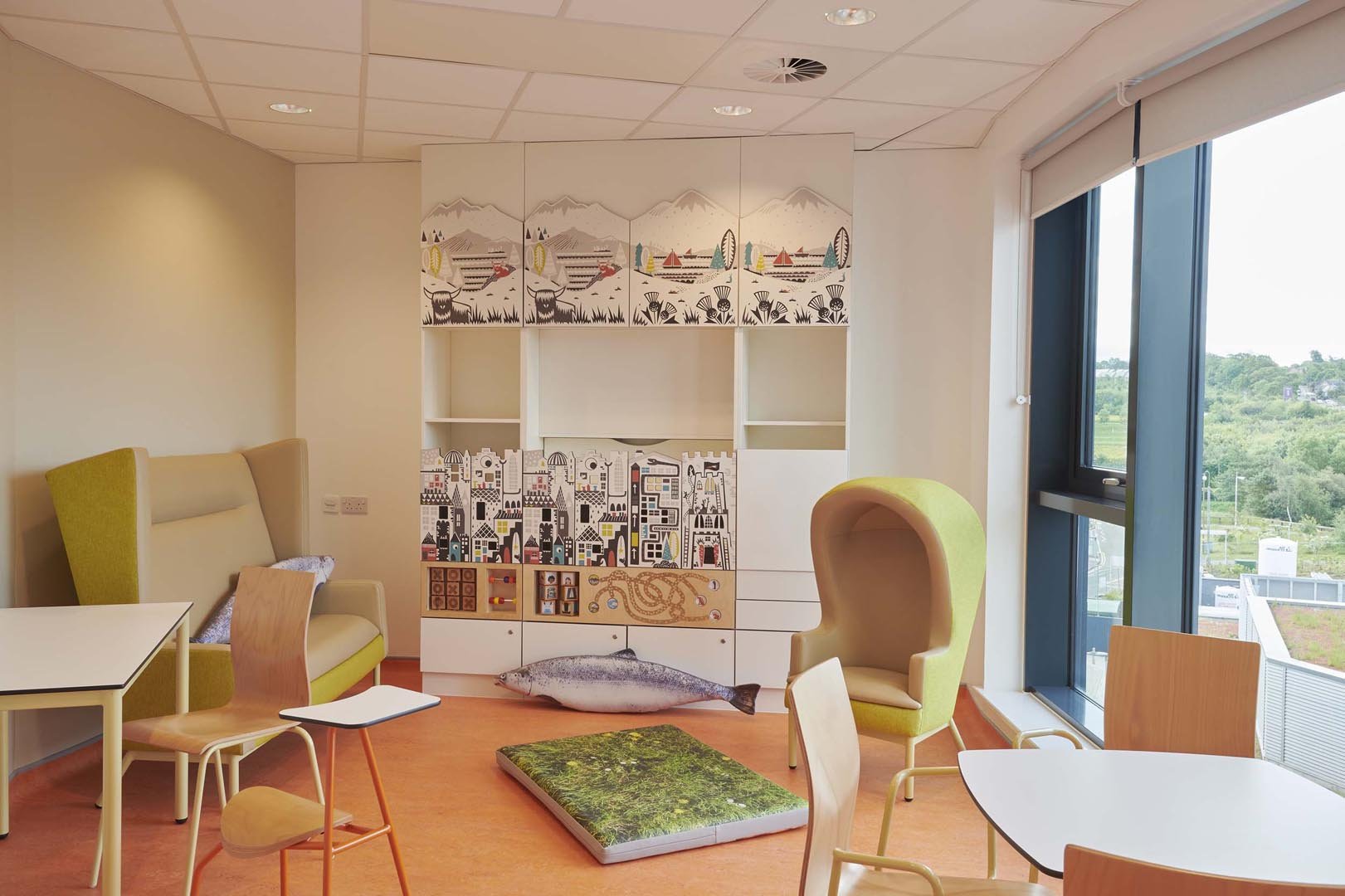 The Pod and RHCYP waiting and dining areas — Ginkgo Projects