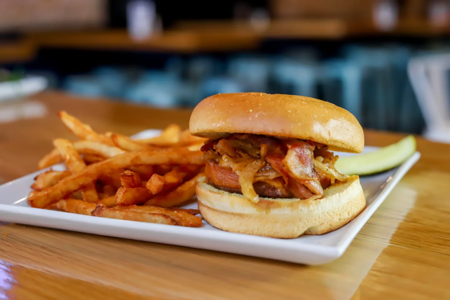 BBGs - Best Sports Bar in Downtown Austin | Burgers & Wings