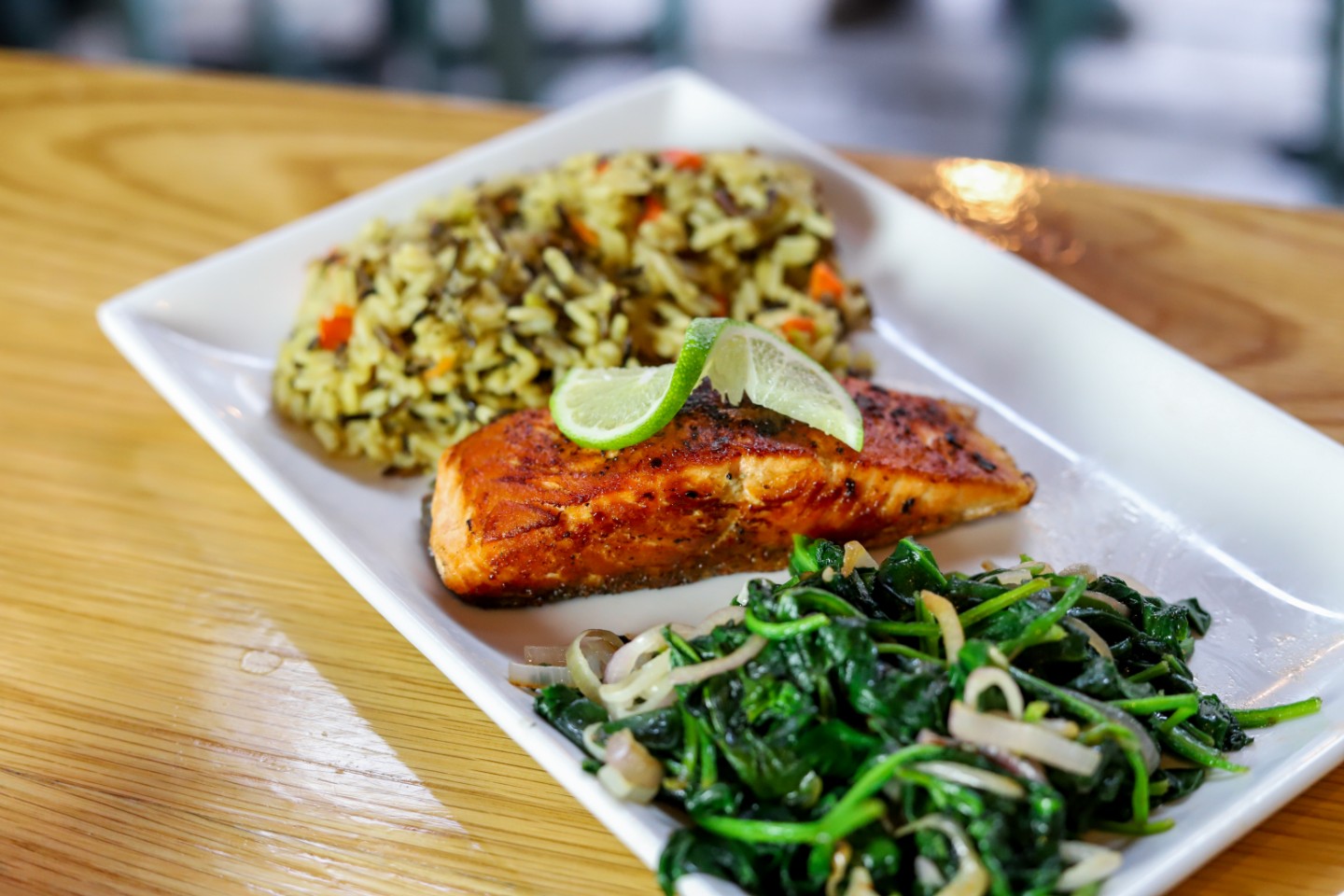 BBGs - Best Sports Bar in Downtown Austin | Burgers & Wings