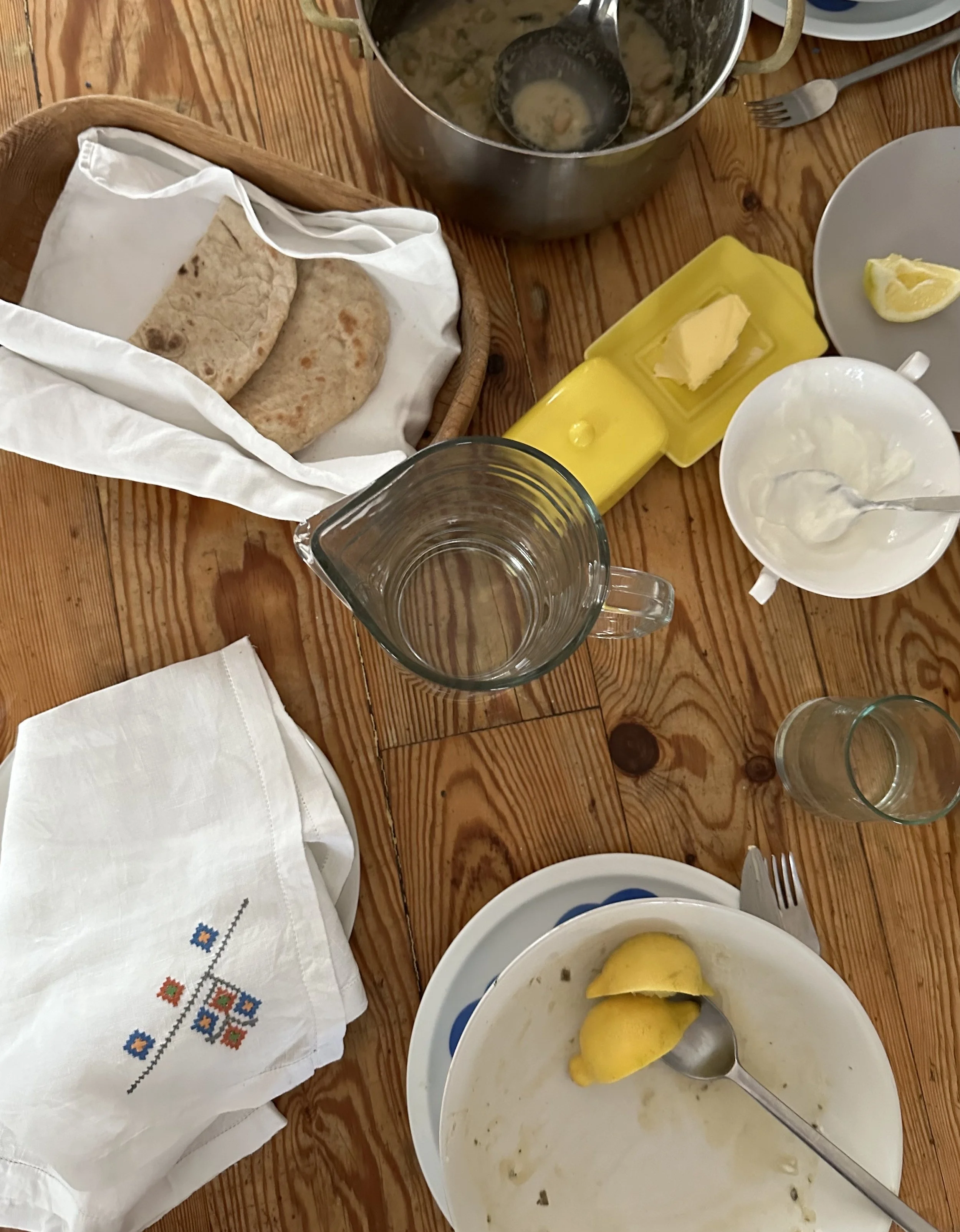 TABLE MANNERS: TUESDAY NAPKINS — Simple Shape