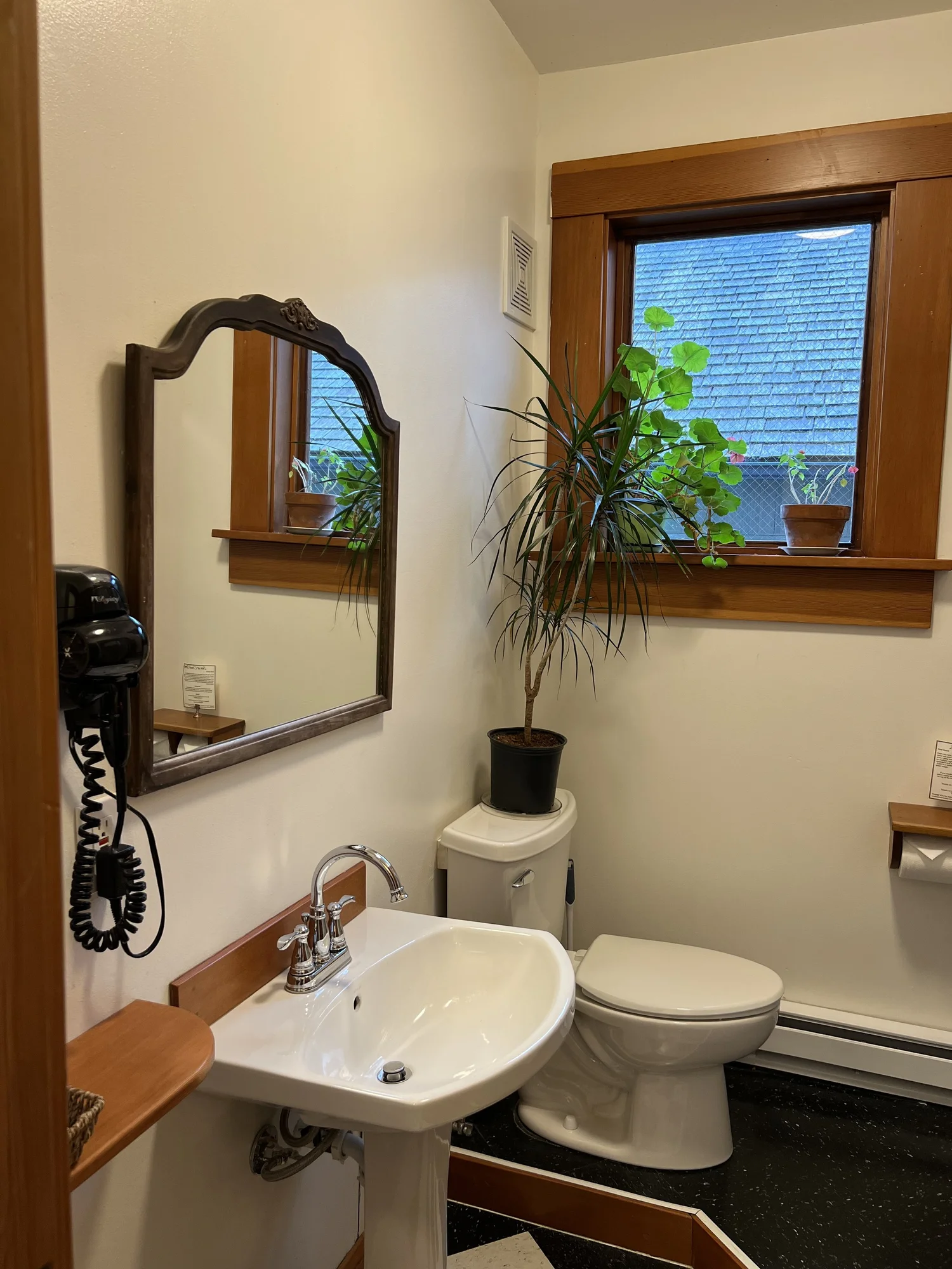 Thelma's Place — Inn at Creek Street