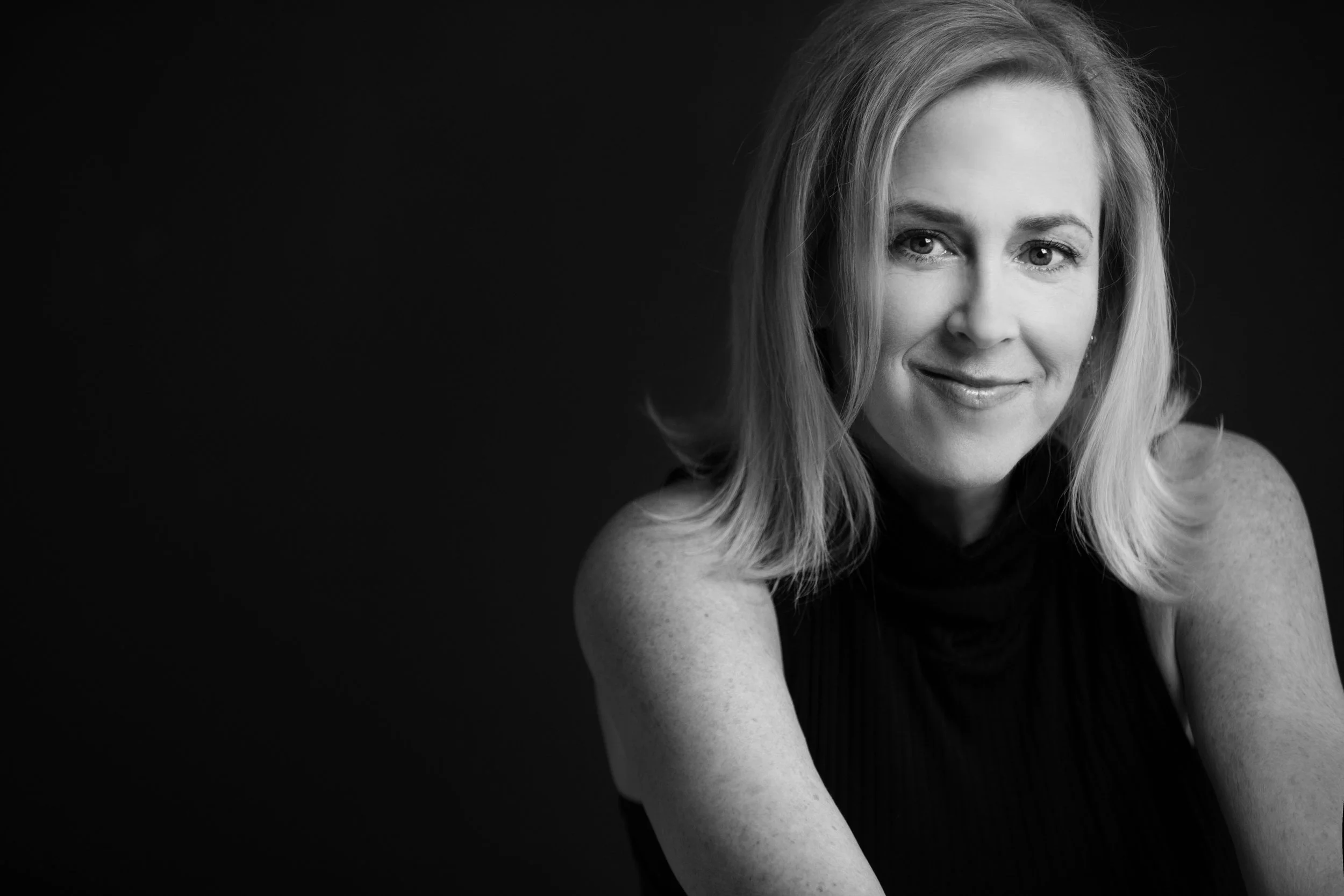 Let's Connect — Into Me See