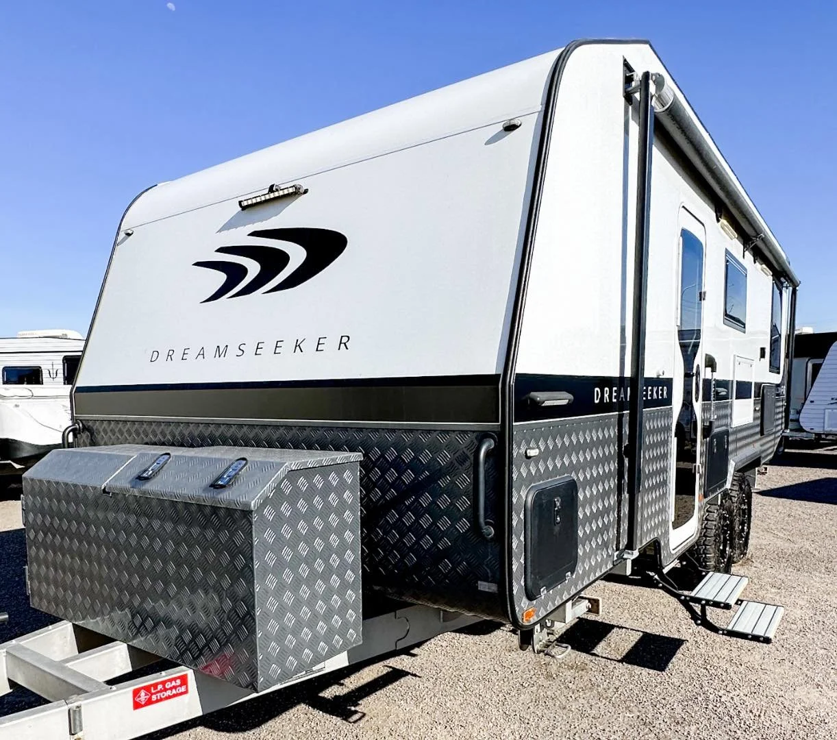 Full Size Caravans — Caravanmart