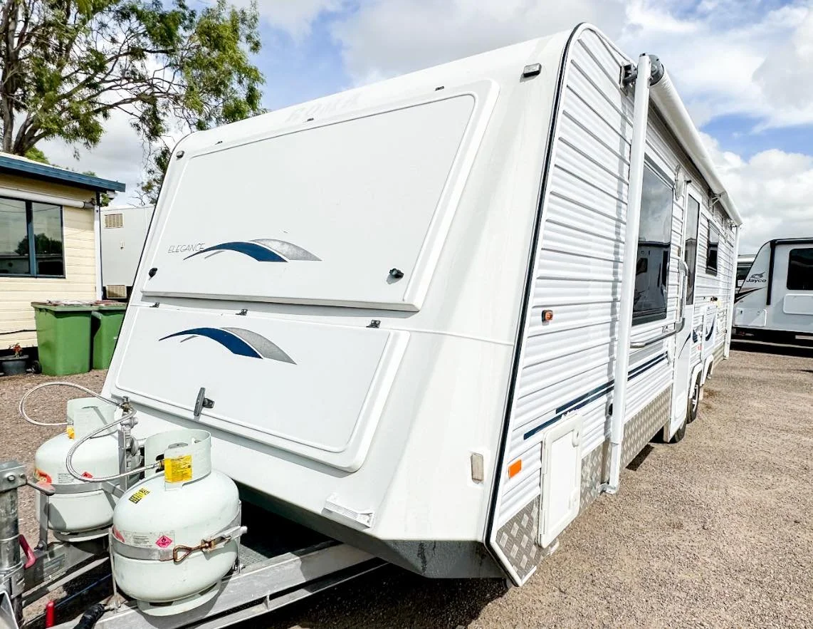 Full Size Caravans — Caravanmart
