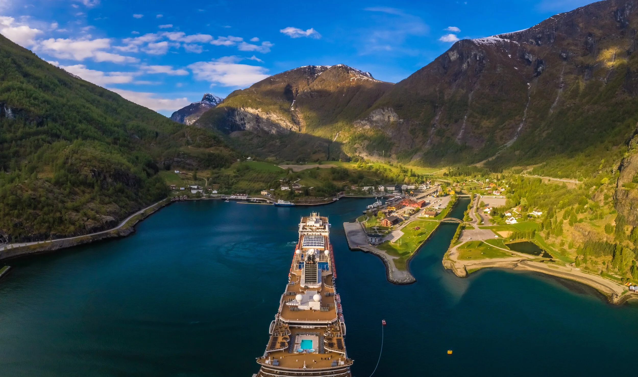 Press release: The Port of Flåm have received funding to build onshore ...