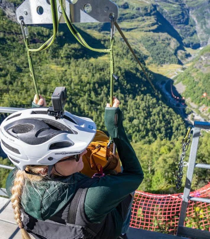 Excursions & Attractions — Flåm Port