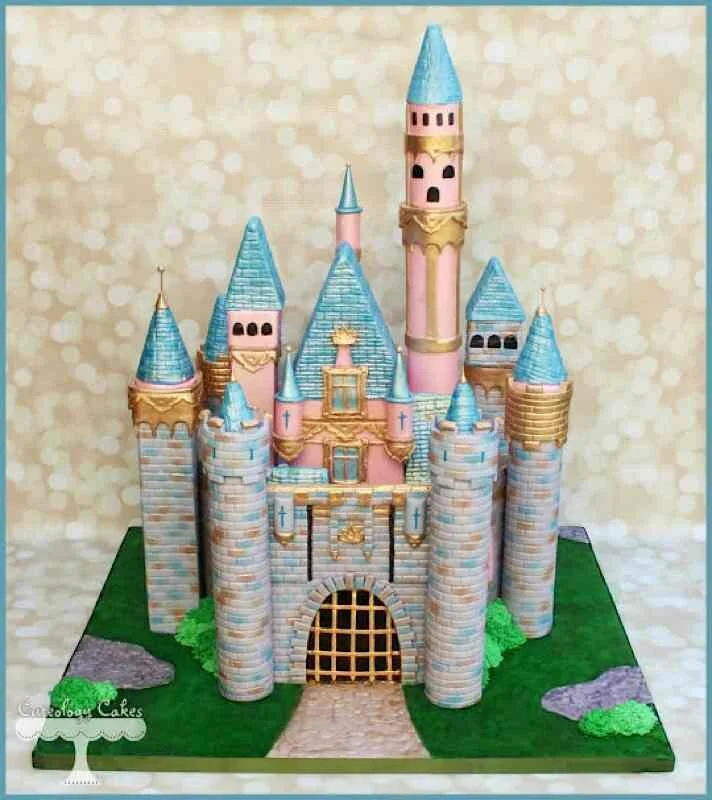 Sunday Sweets: 11 Magical Castle Cakes — Cake Wrecks