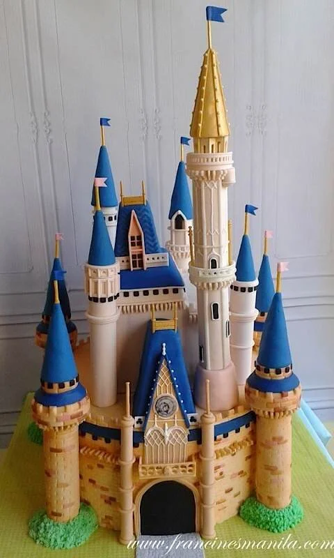 Sunday Sweets: 11 Magical Castle Cakes — Cake Wrecks