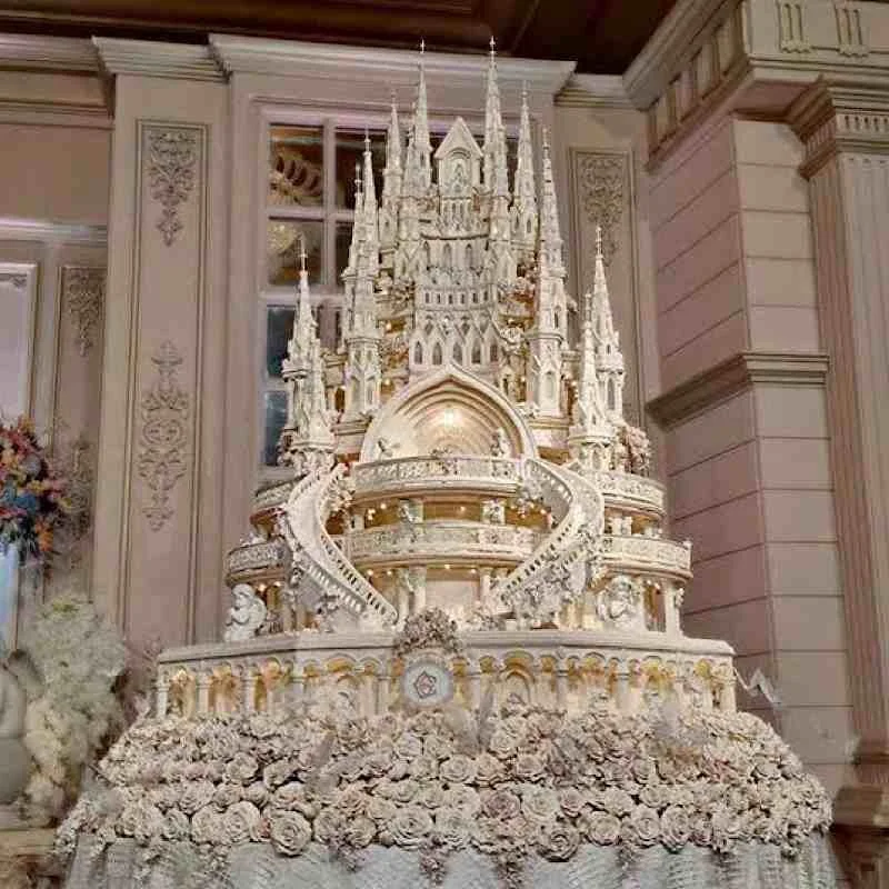 Sunday Sweets: 11 Magical Castle Cakes — Cake Wrecks