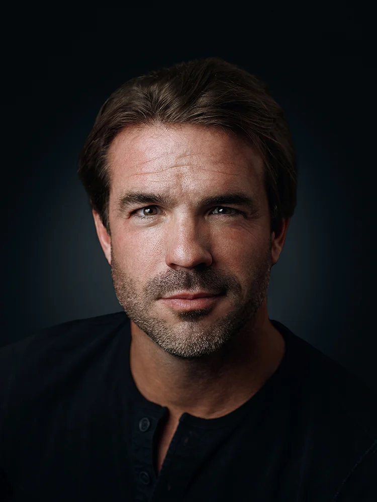 Matt Mangum Portrait Sitting Los Angeles — Rory Lewis Royal Portrait ...