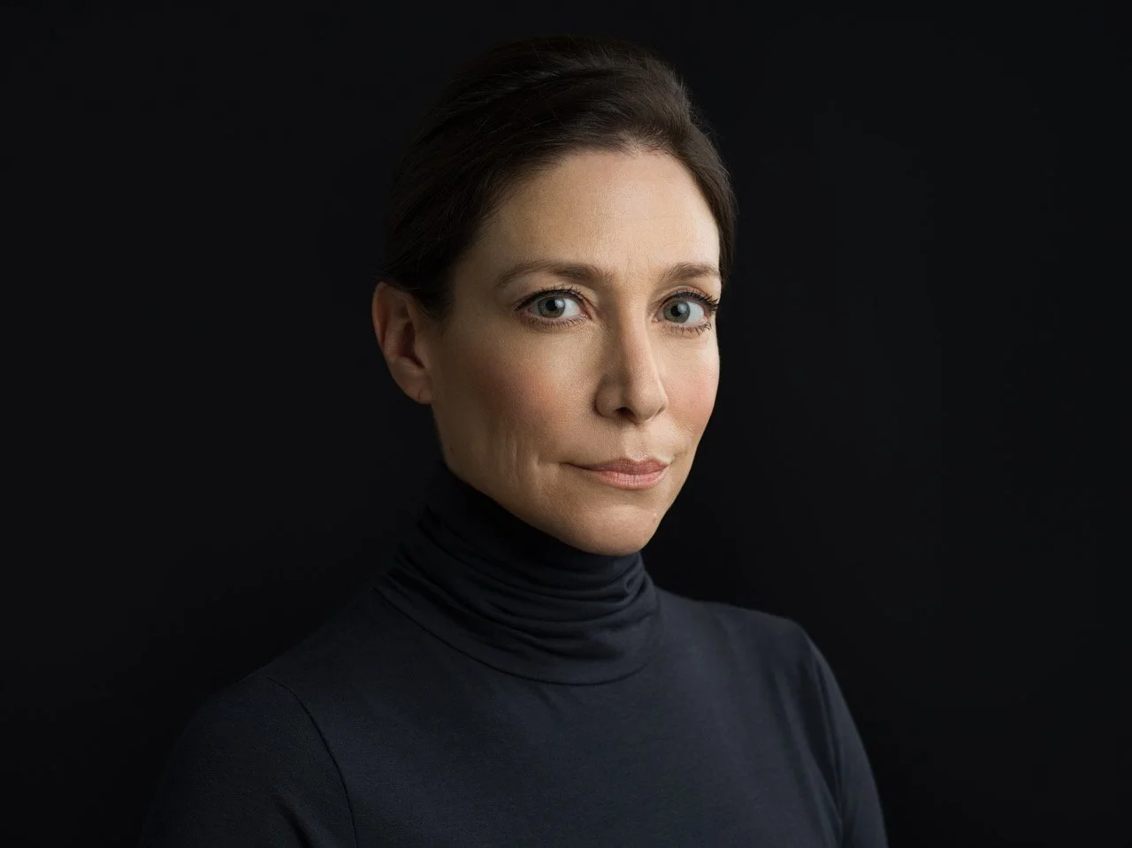 Capturing Character: Actress Jennifer Riker at the London Studio — Rory ...