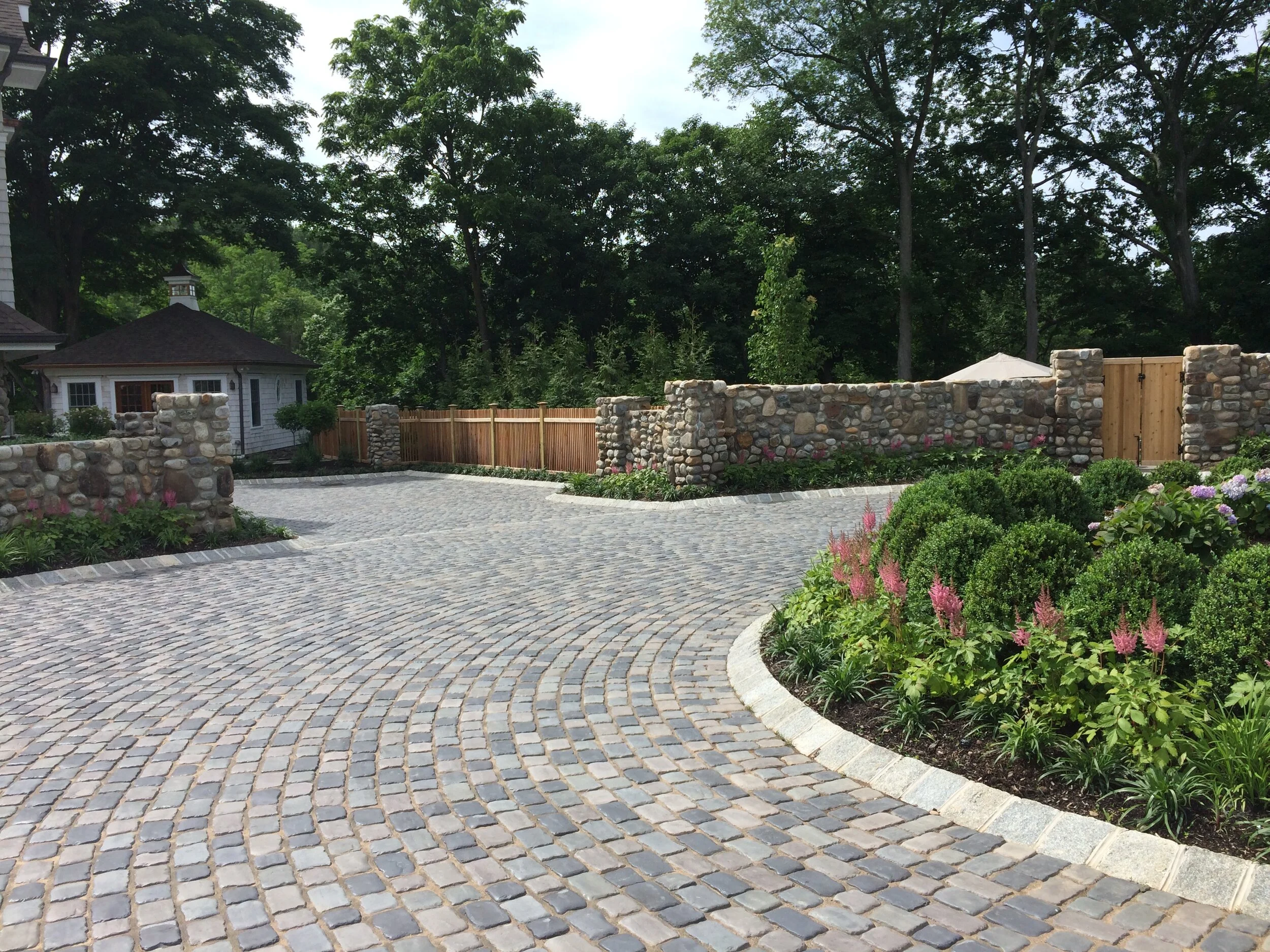 Paver Driveways & Curbing in Allendale, Ho-Ho-Kus, Woodcliff Lake, NJ ...