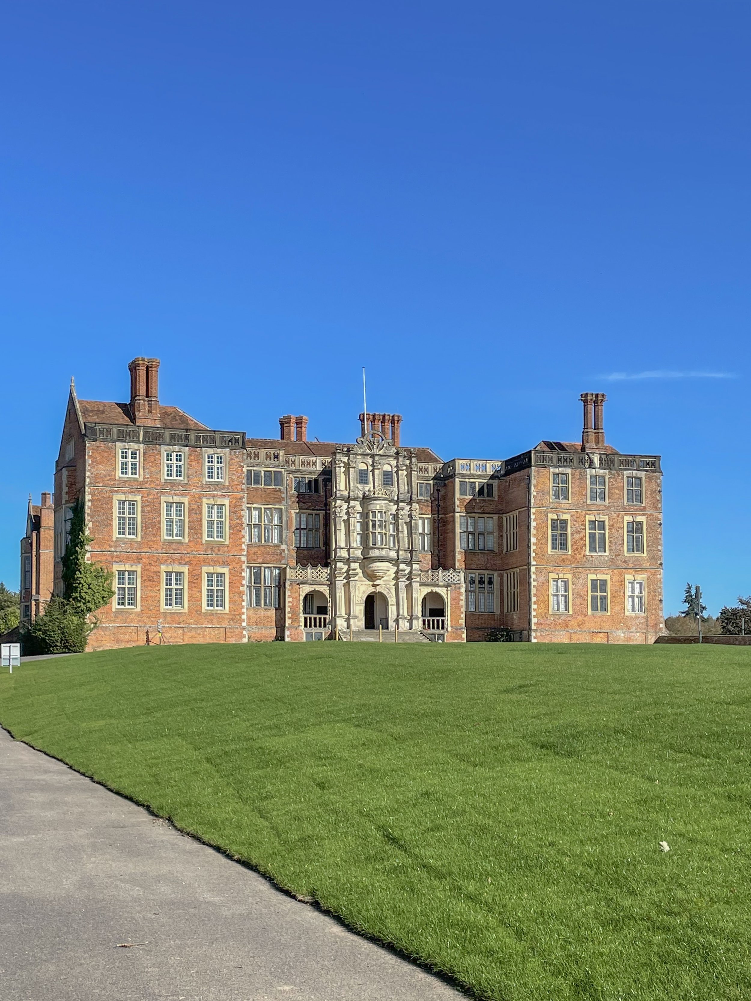 Country Houses and Hotels — Alan Baxter