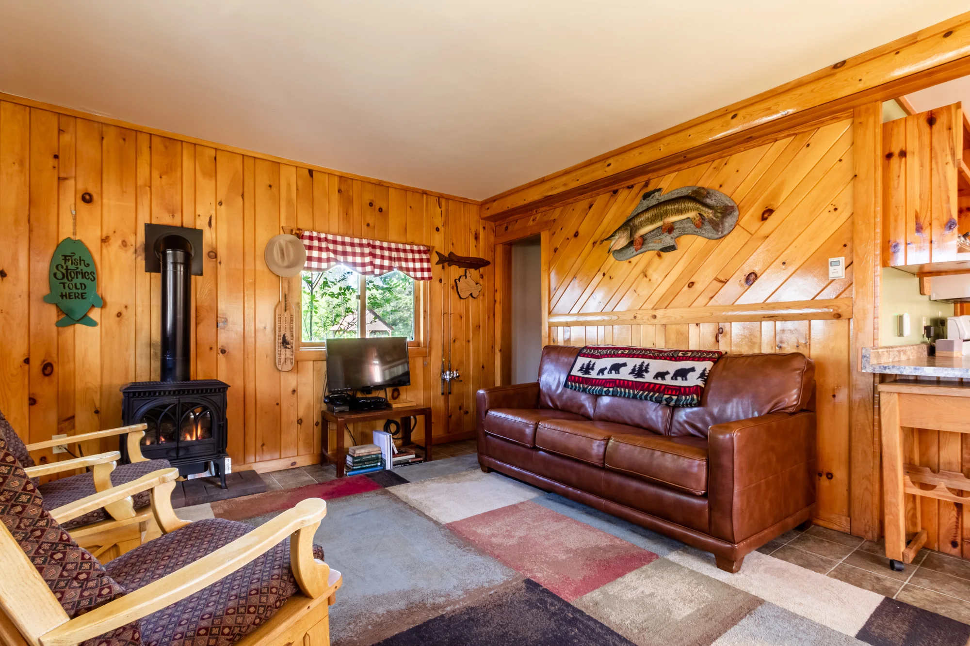 Ma Bowen: Three Bedroom Cabin — Bowen Lodge | Minnesota Family Fishing ...