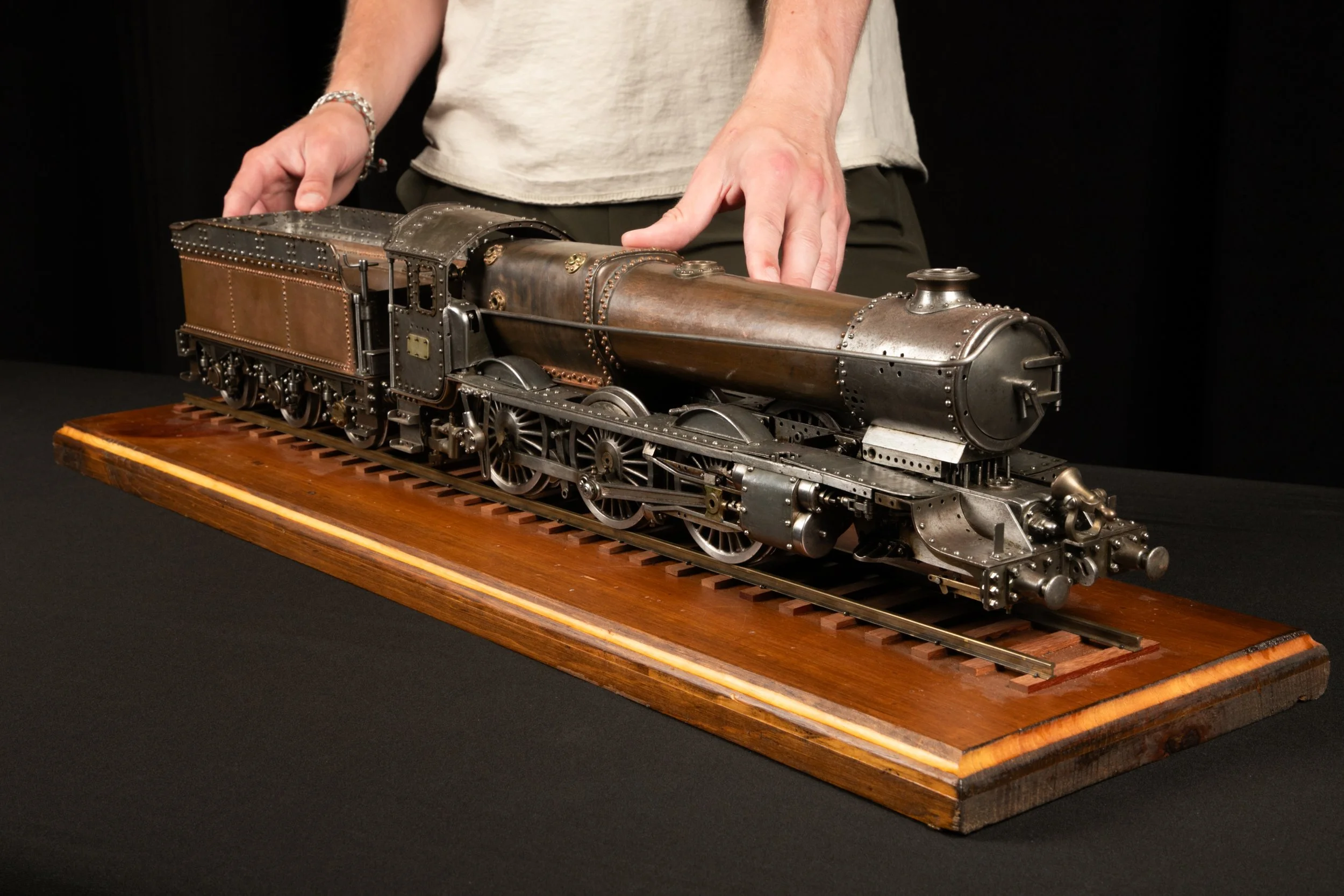 Model King George V steam locomotive took a lifetime — The Miller Times