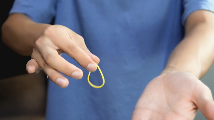 CRB (Color Changing Rubber Band) by Menzi magic & Zhao Xinyi — Clownin ...