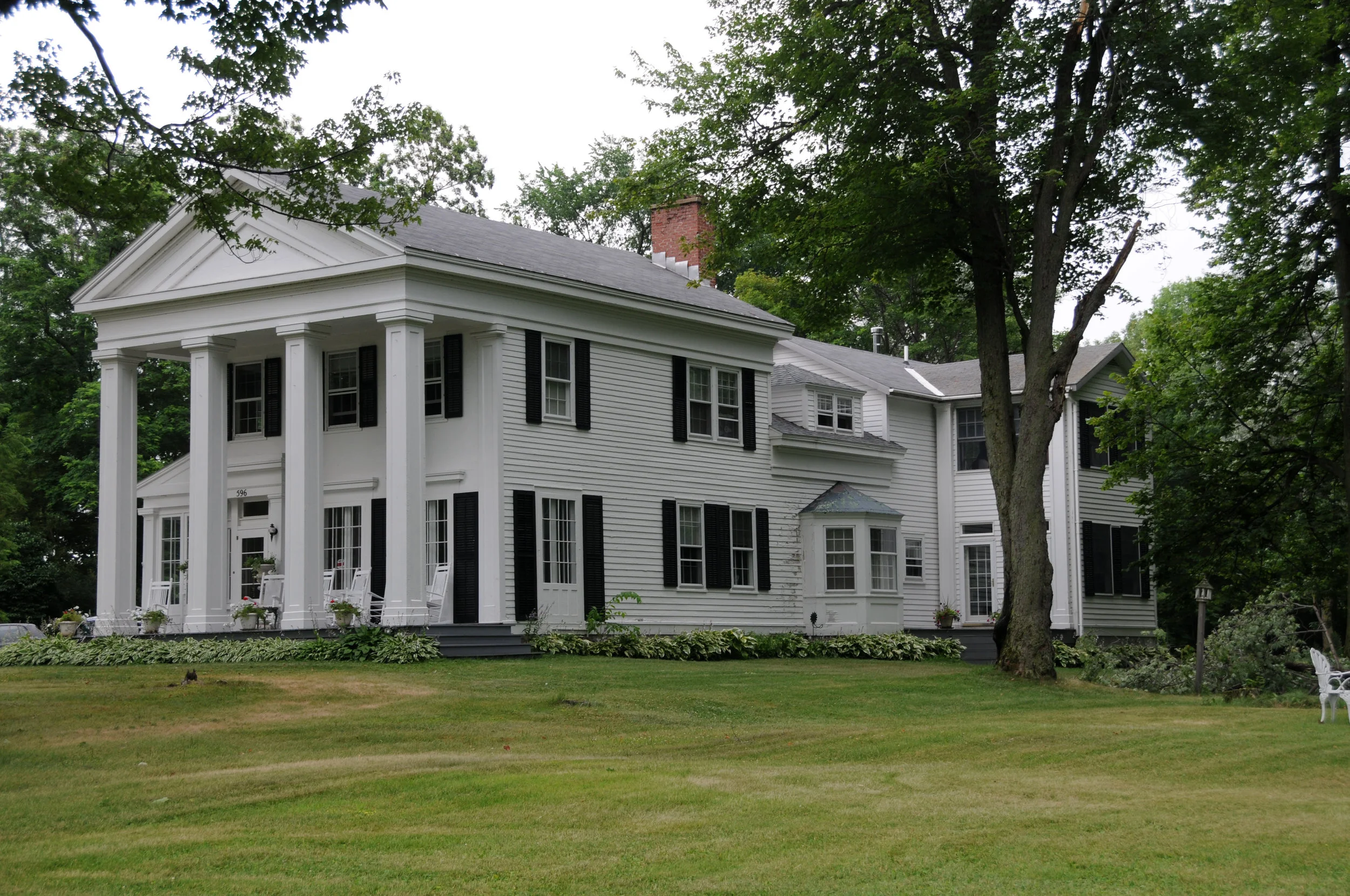 Amenities — Maple Grove