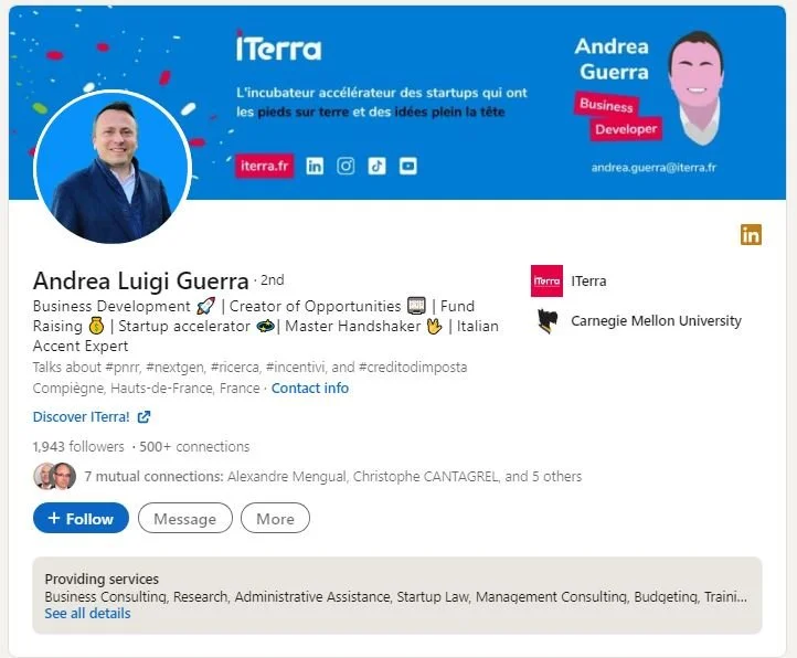 Profil Linkedin parfait : quelques exemples — You Work Here
