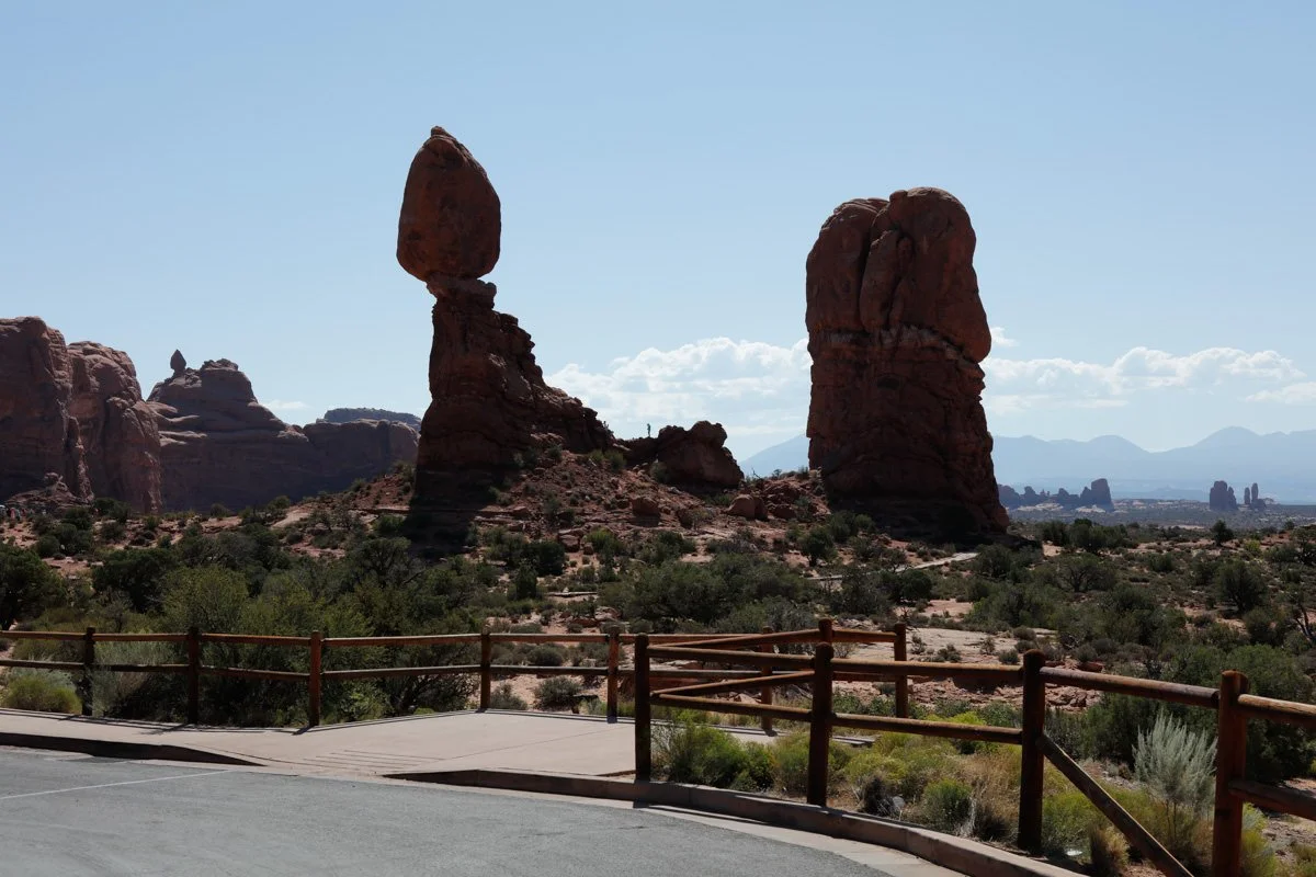 Best time to photograph Balanced Rock Arches NP | Photographers Trail ...