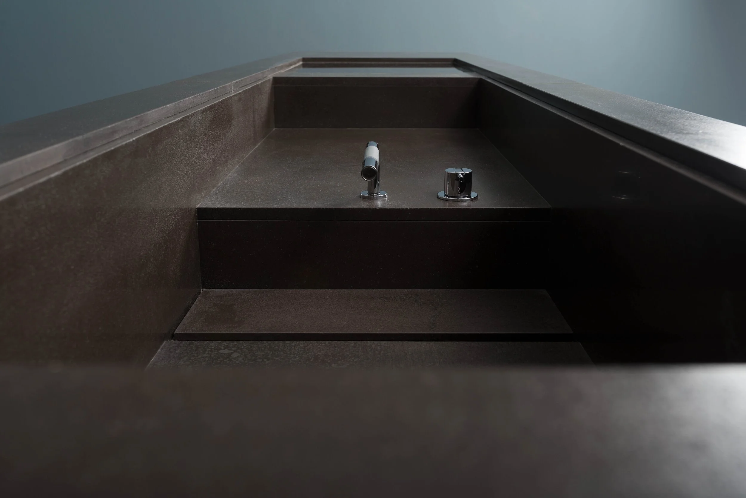 VASELLI | OCO ISLAND | LAVA STONE — Elementi