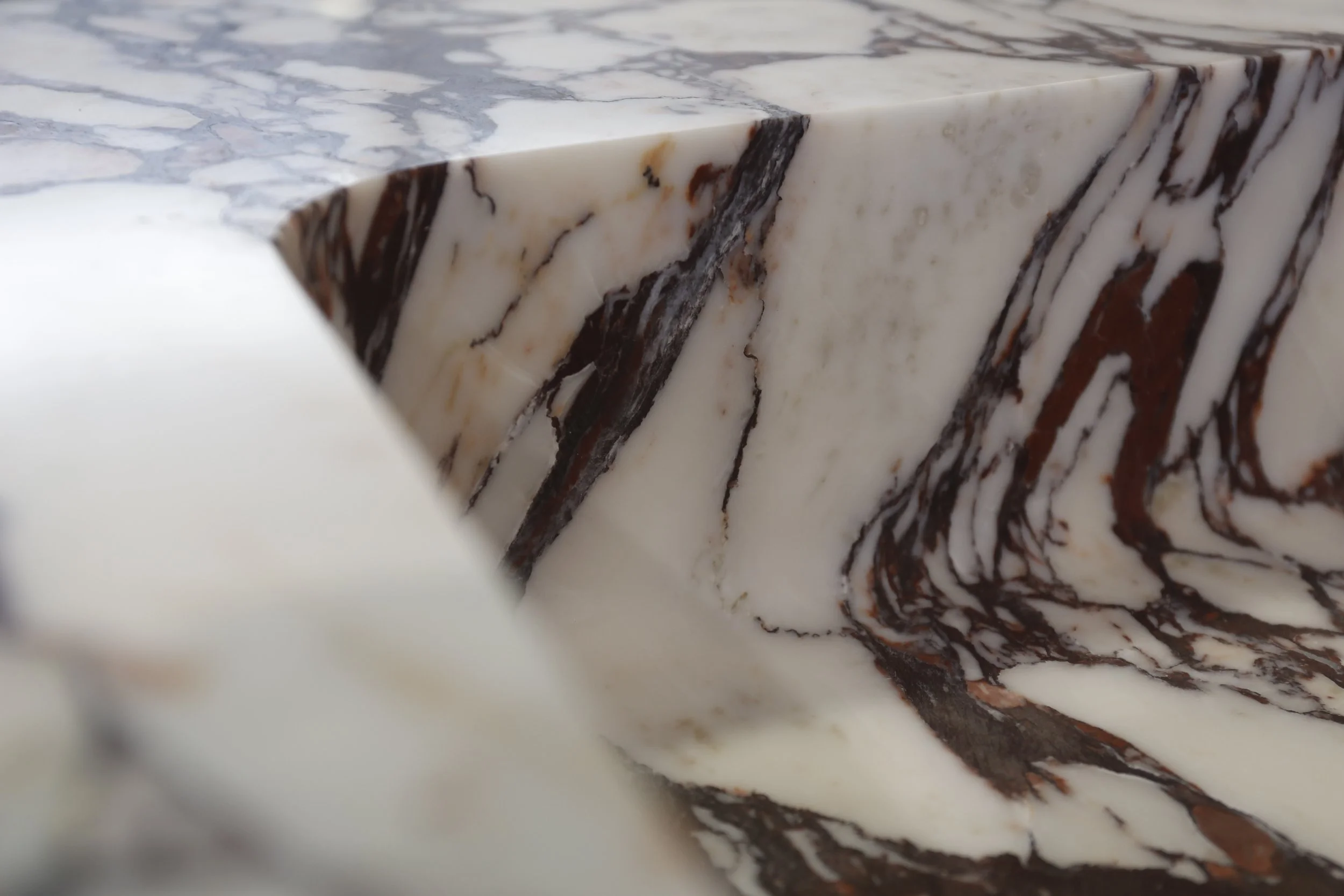 ARABESCATO VIOLA + CORCHIA MARBLE — Elementi