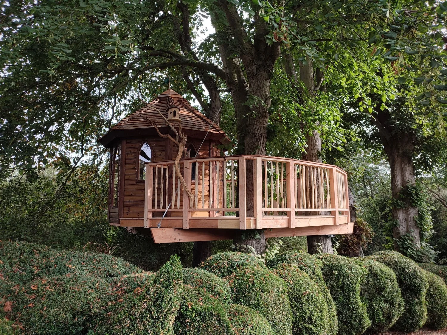 10 innovative tree house designs — Treehouse Builders UK | Treehouses ...