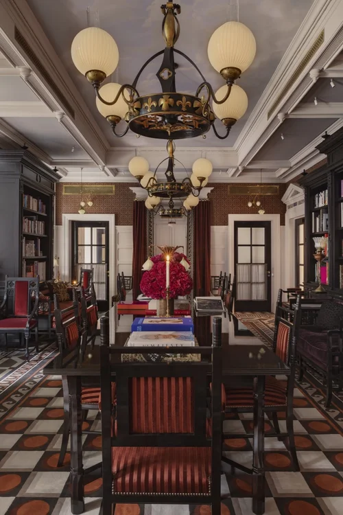 At Sloane", François-Joseph Graf — THE LONDON LIST