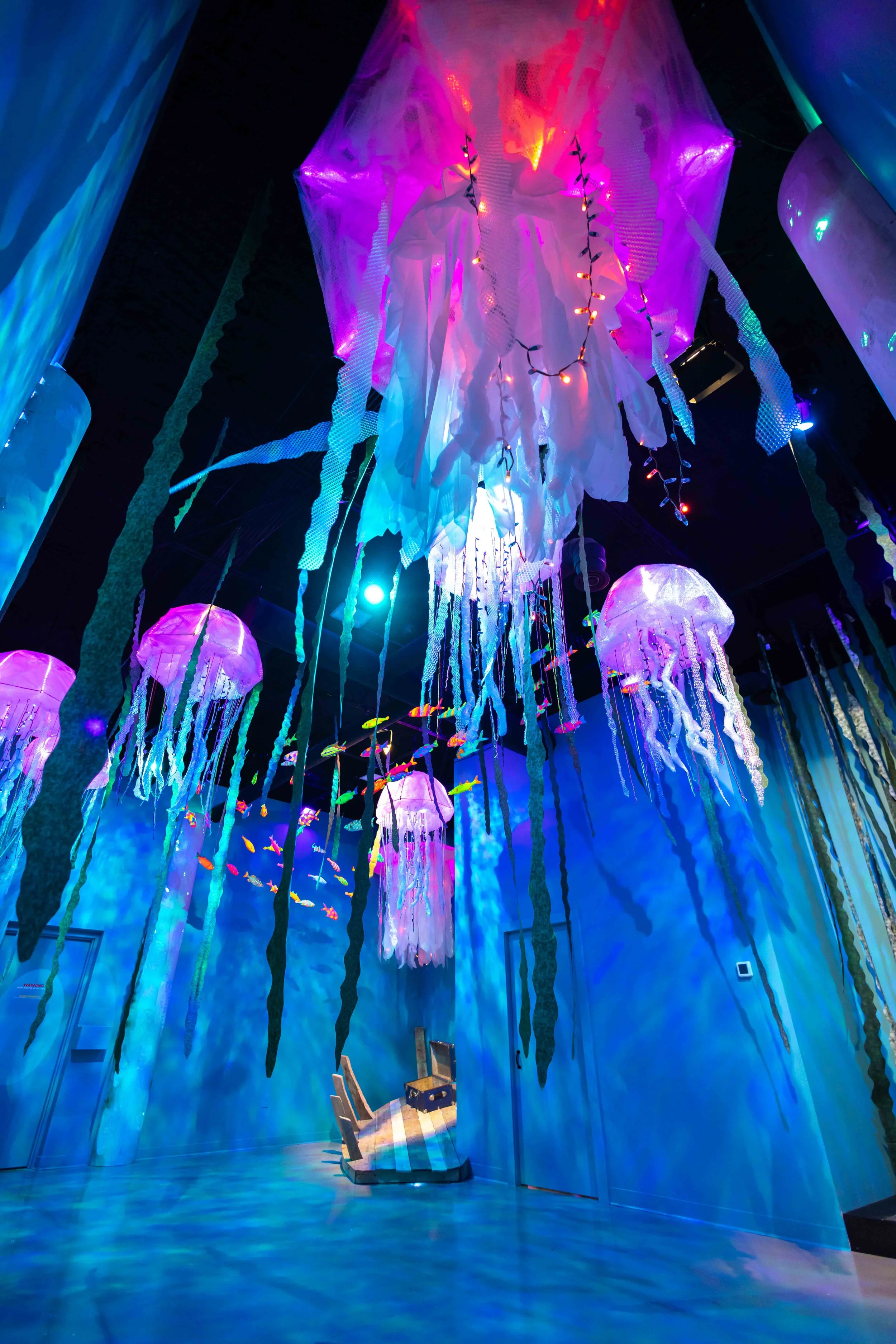 Wonder Chamber - San Antonio's #1 Immersive Experience