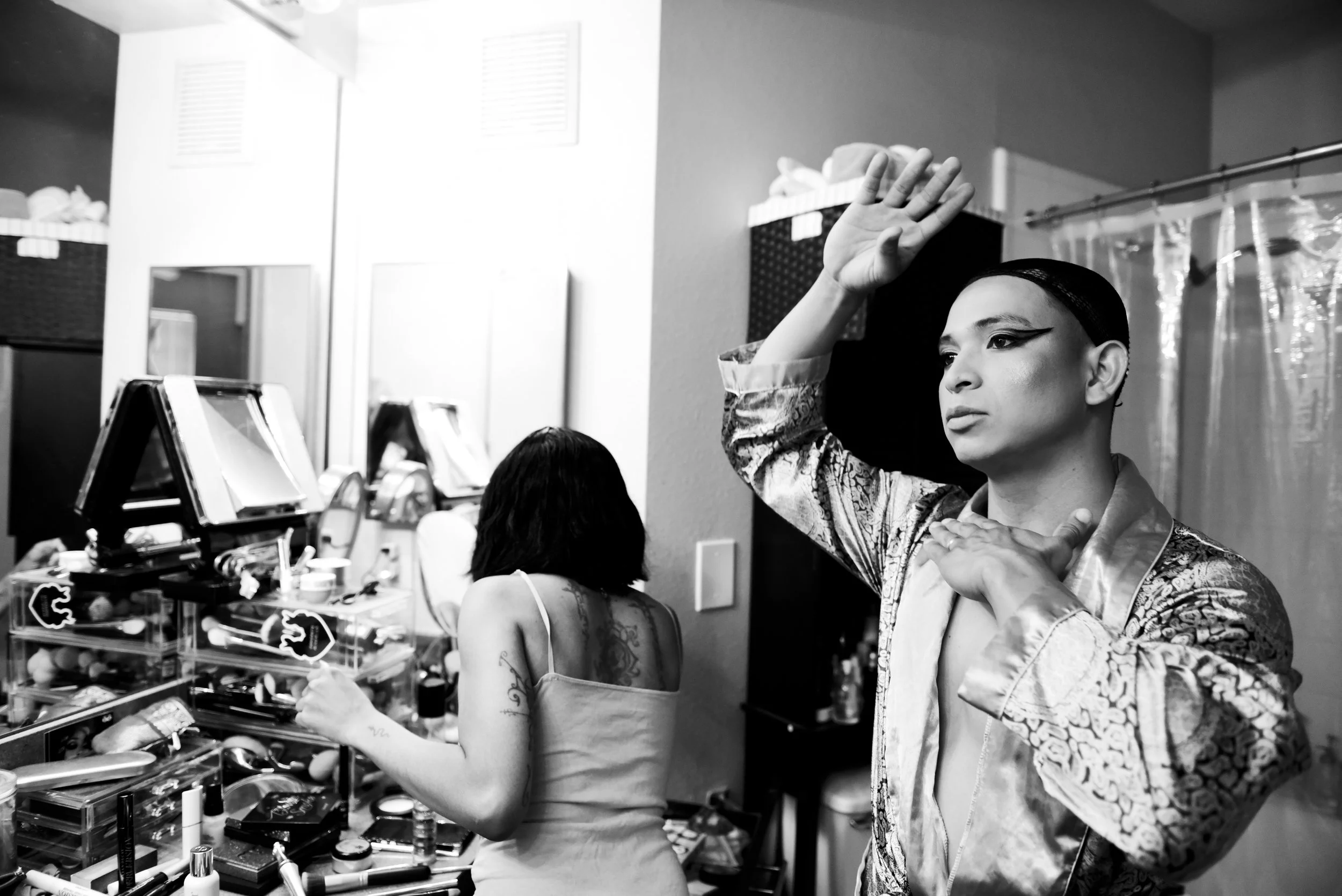 Drag Queen — Backstage Light