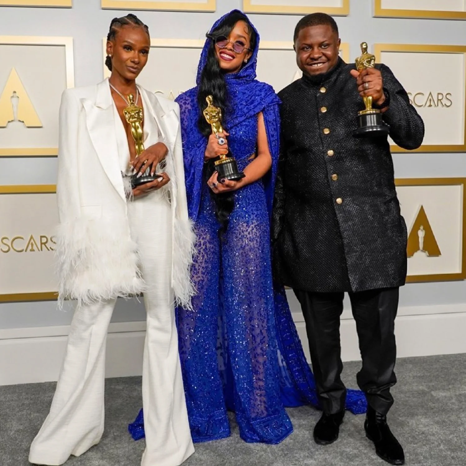Fashion at The Oscars: All the Best Looks From Nominees & Winners at ...