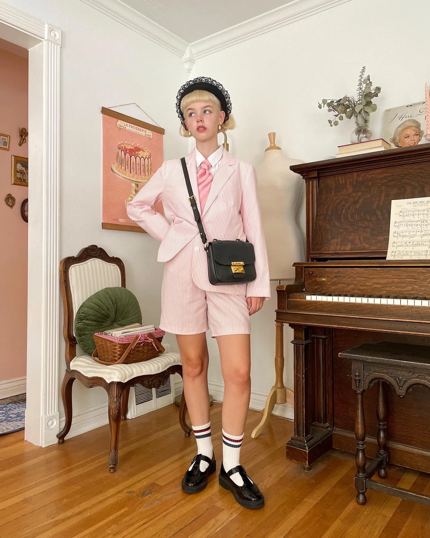 Hannah Ruth Zander — PhotoBook Magazine