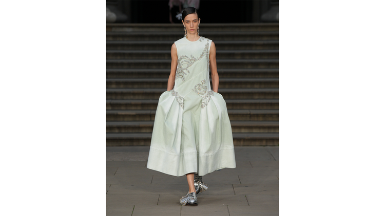 Erdem's SS25 Collection Takes Inspiration From This 1920s Novel ...