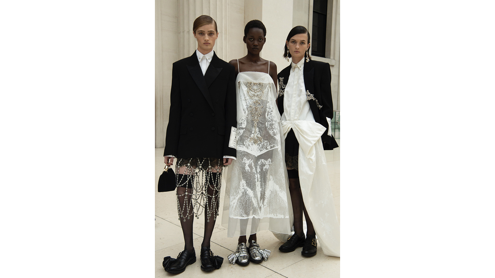 Erdem's SS25 Collection Takes Inspiration From This 1920s Novel ...