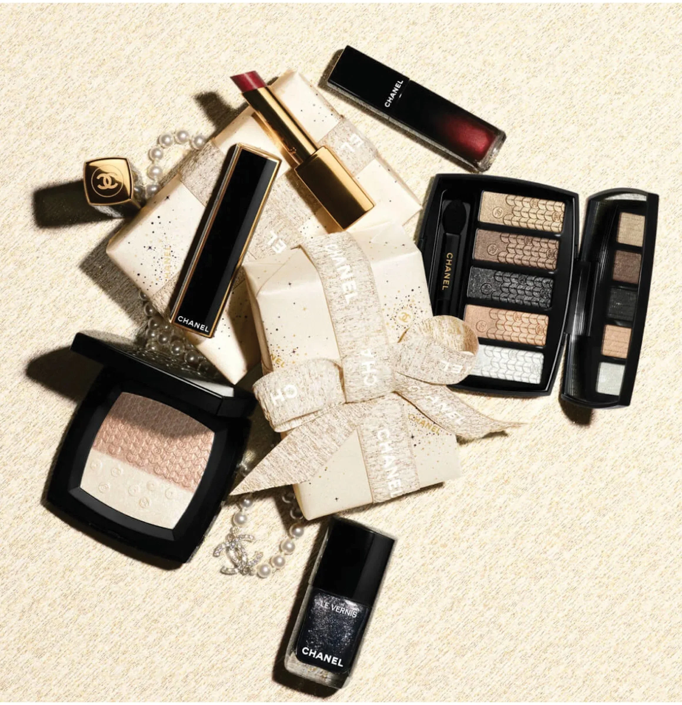 The Best 2023 Holiday Beauty Collections — PhotoBook Magazine