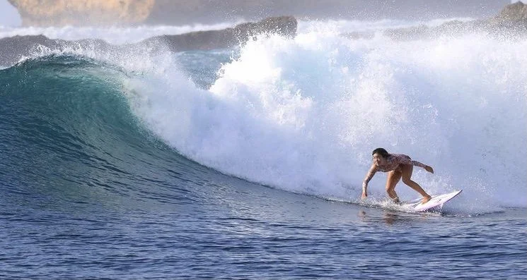 NomadHer Busan Surf Camp For Female Travelers — NomadHer