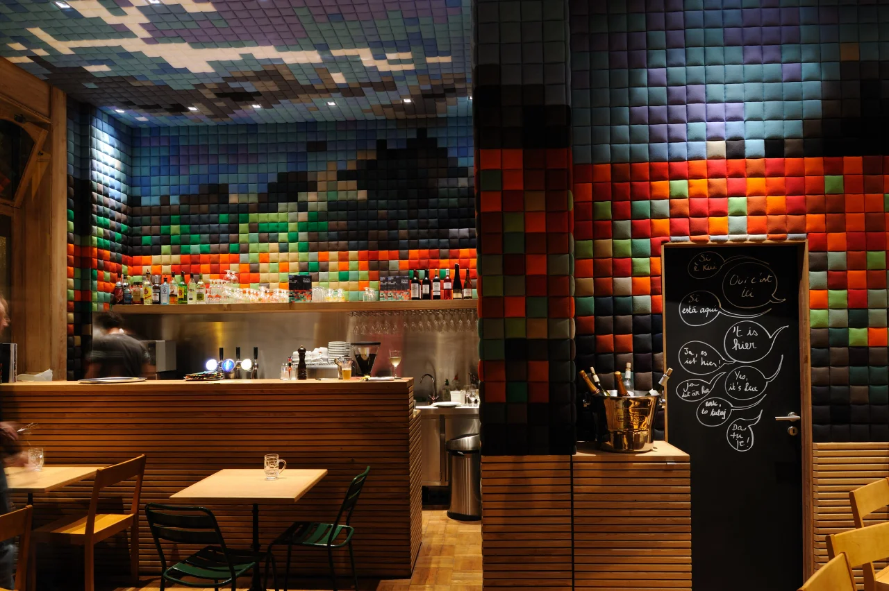 Pixel Bar — Charles Kaisin