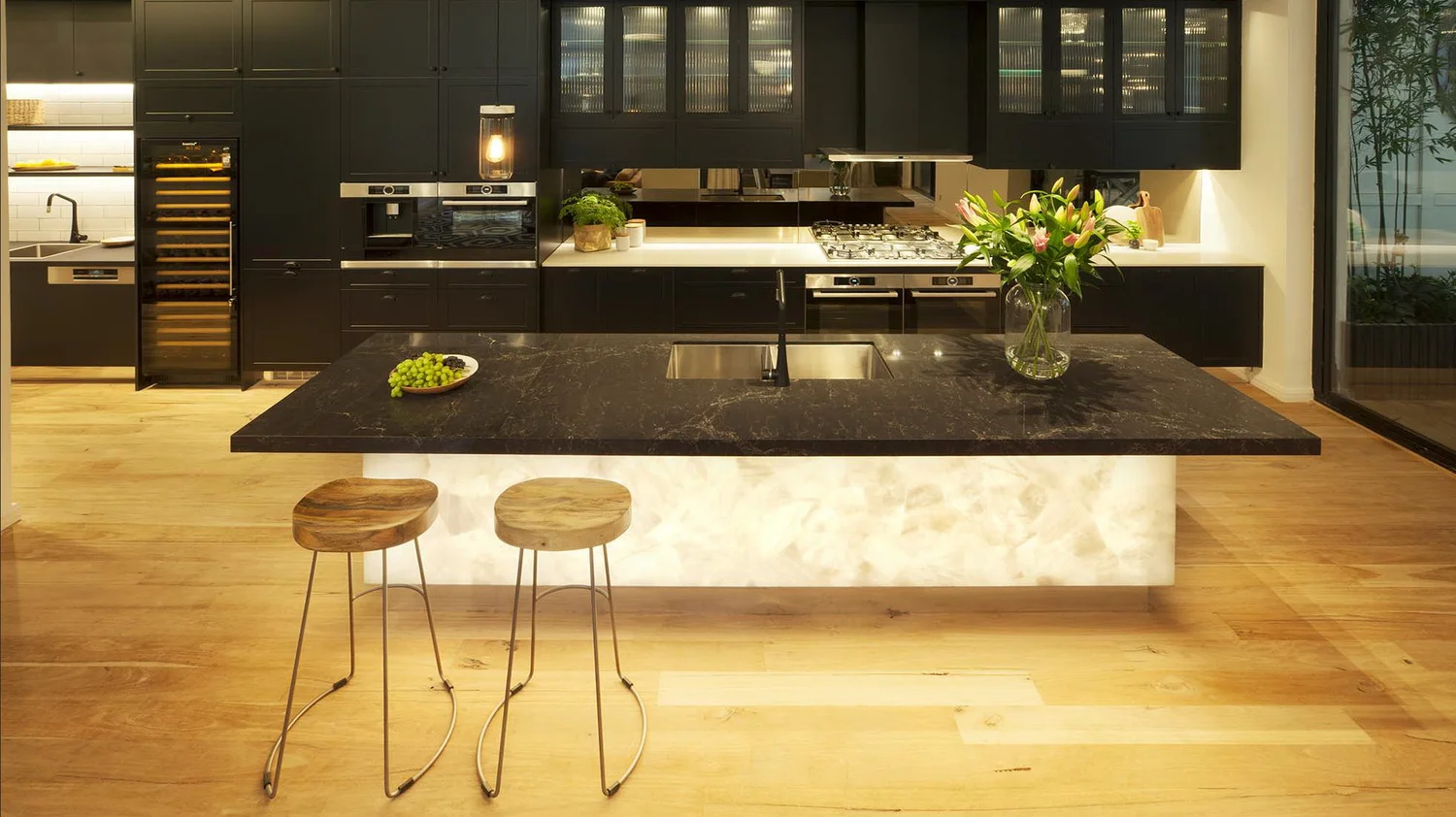 Onyx Stone Backlighting Melbourne & Sydney | Onyx Backlit — Linear Matrix