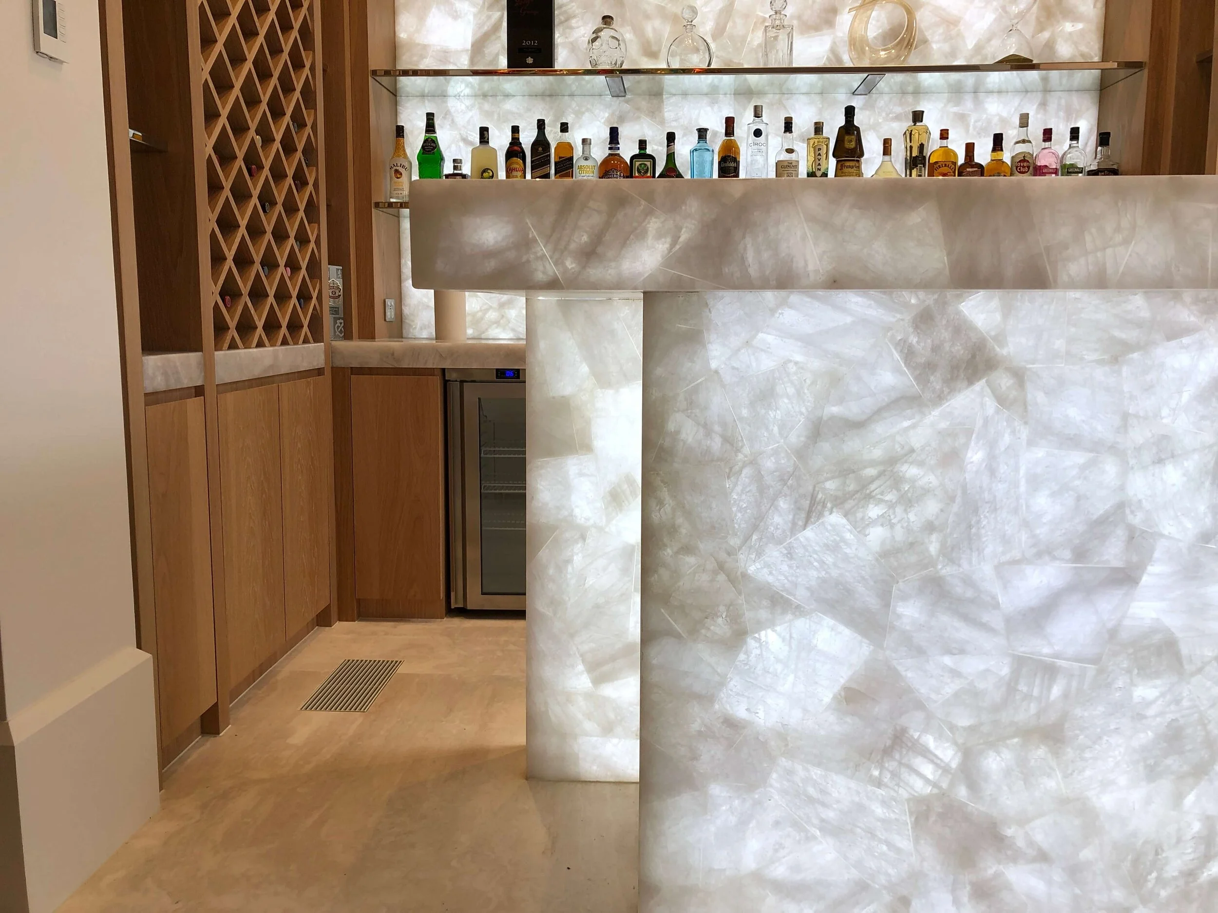 Domestic Gallery — Linear Matrix