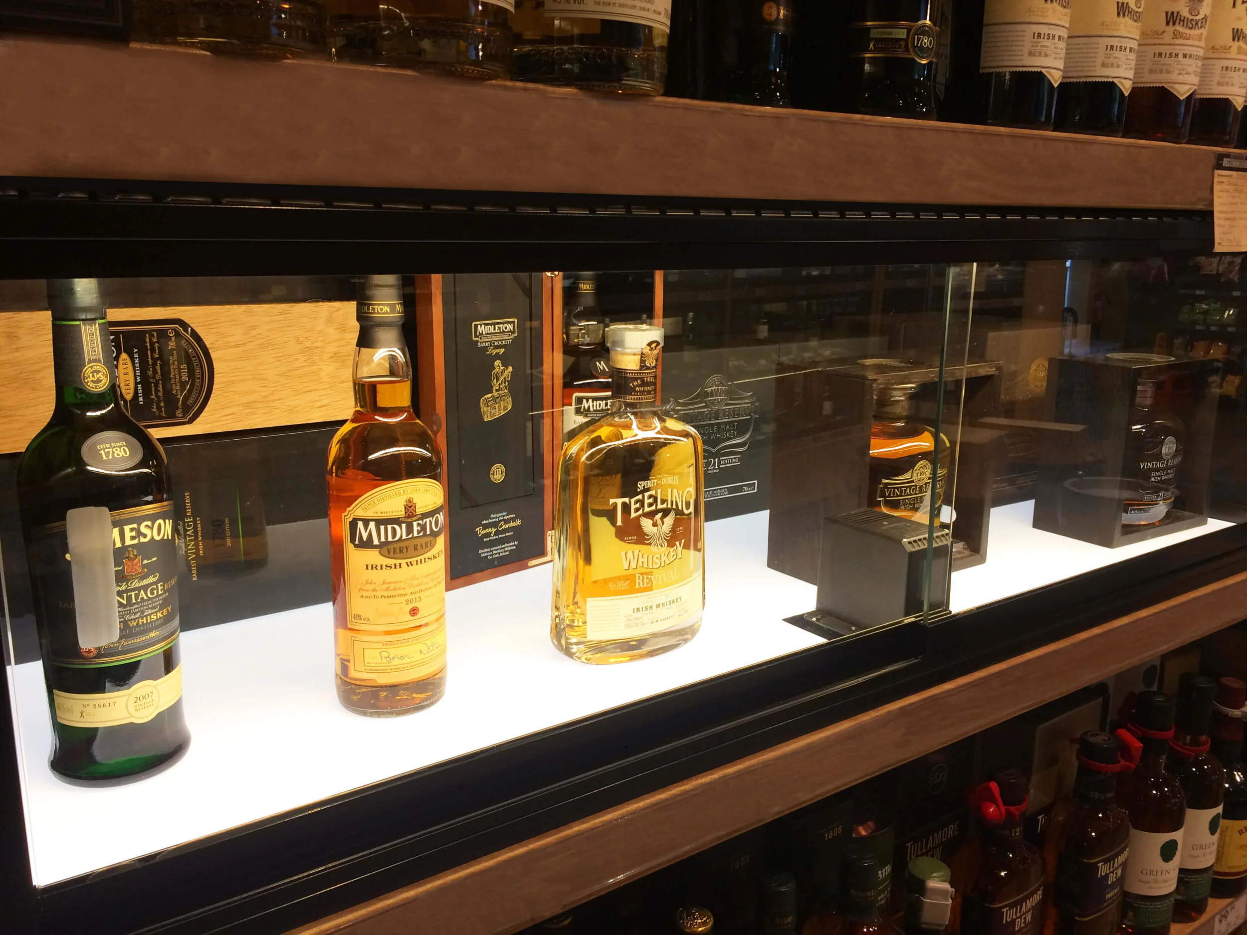 Retail Gallery — Linear Matrix