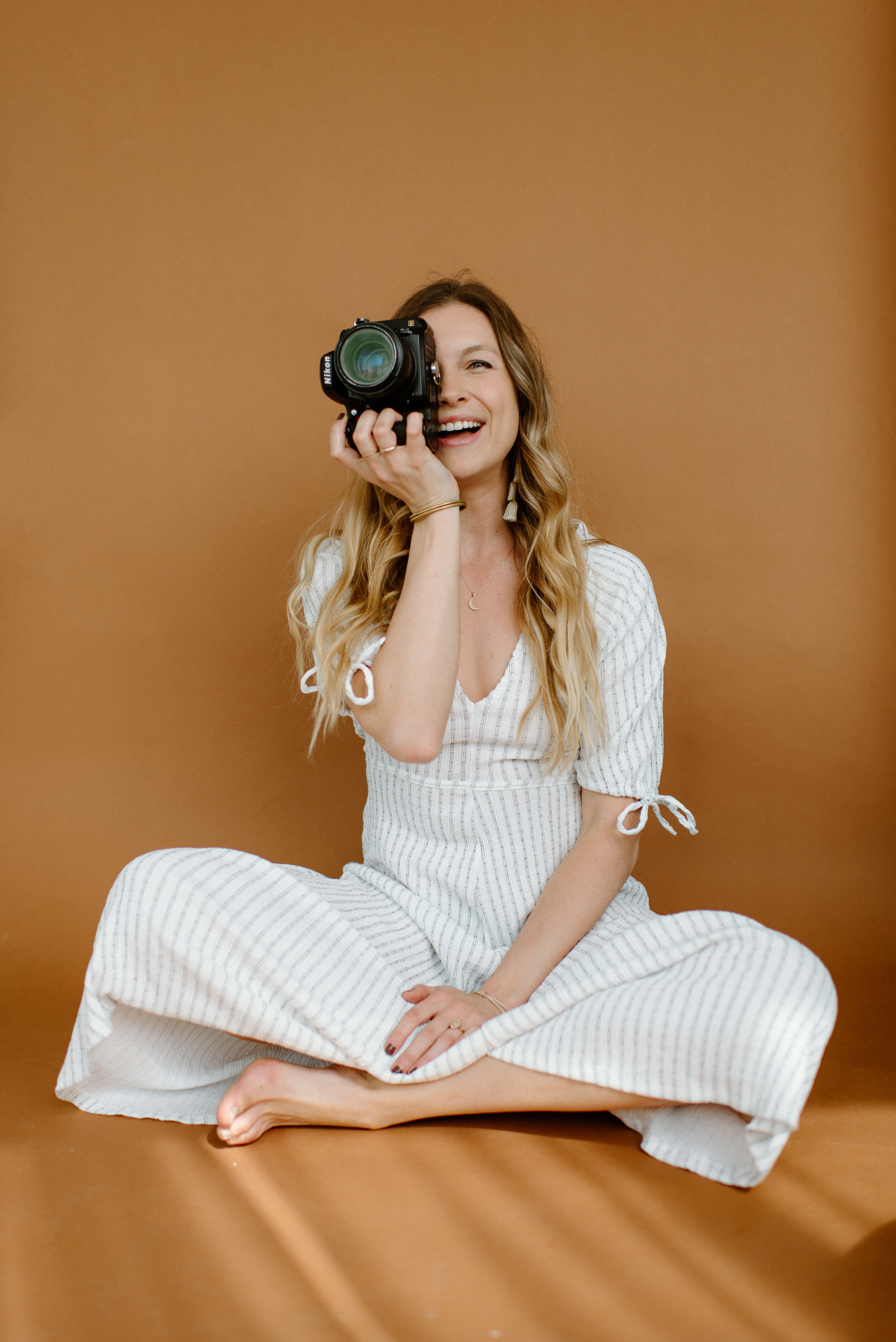 Sara Monika - Wedding Photographer