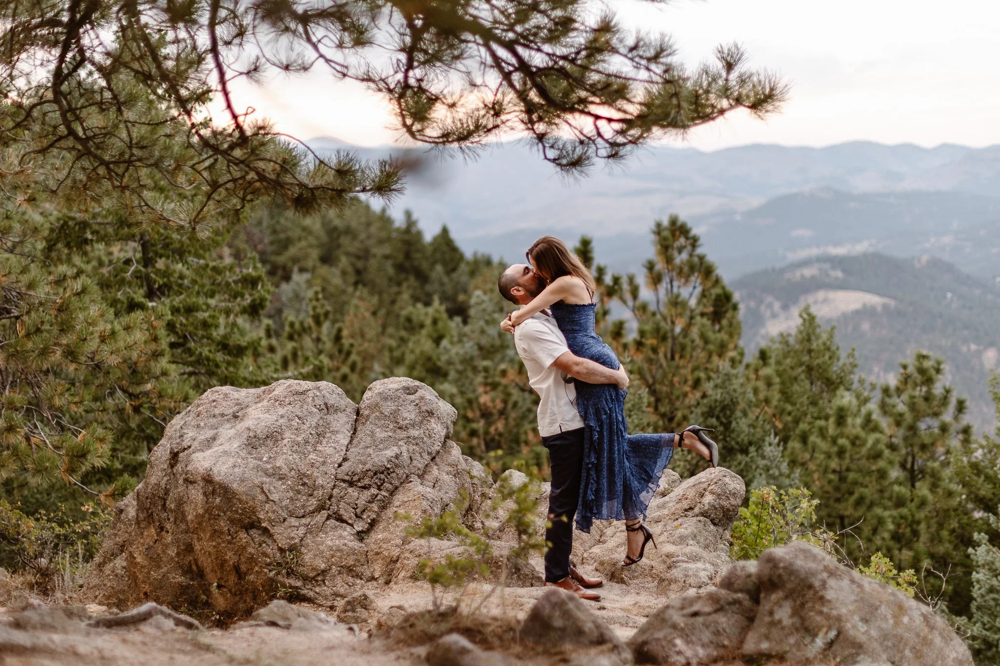 How to Prepare for Your Engagement Photo Session