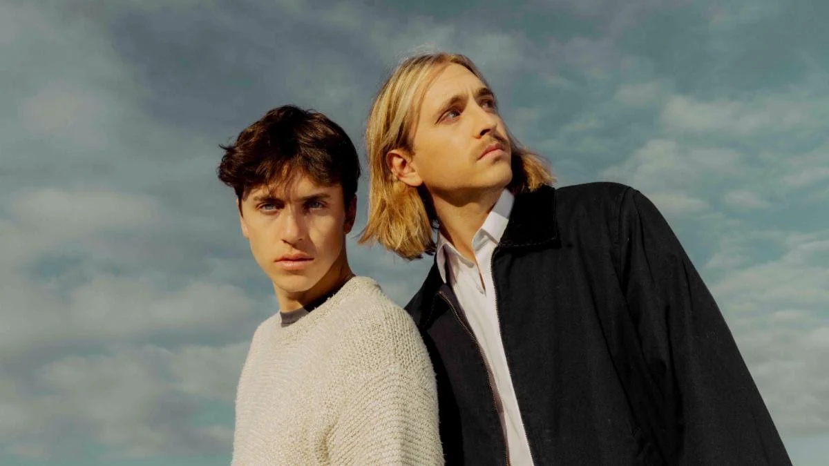 DWLLRS SHARE NEW SINGLE “CROWN” — Hashtag Magazine