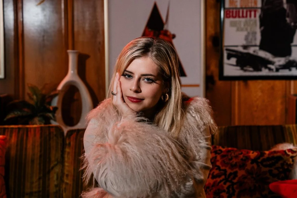 RISING SONGSTRESS ANNA GRAVES RELEASES NEW SOLSTICE EP OUT NOW ...