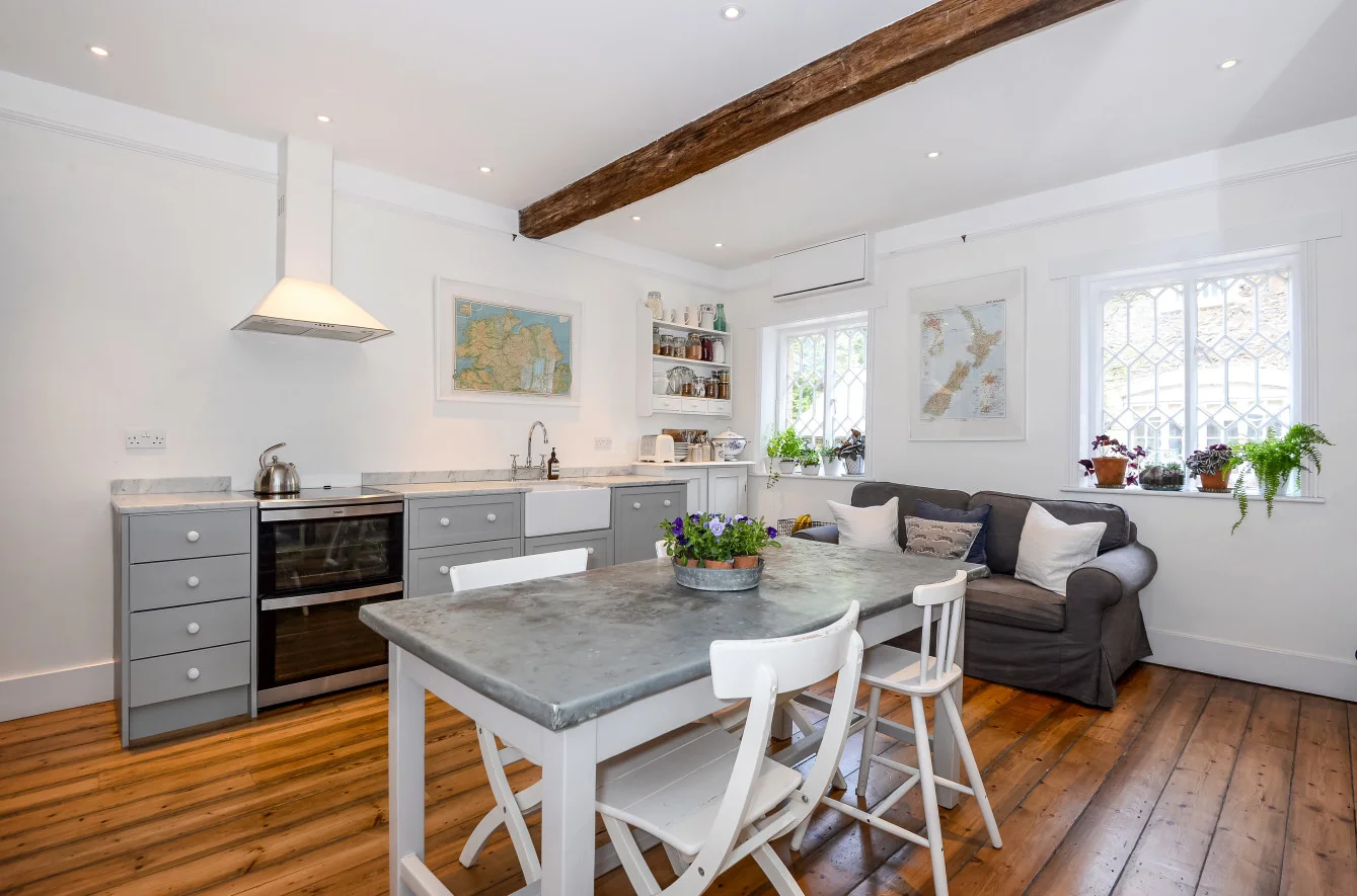 Gallery — White Cube Construction