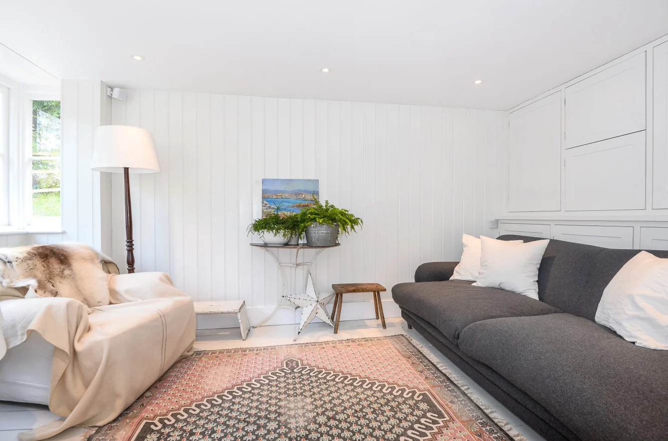 Gallery — White Cube Construction