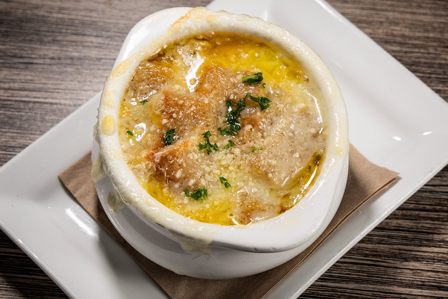 FRENCH ONION SOUP — Hennessey's Tavern