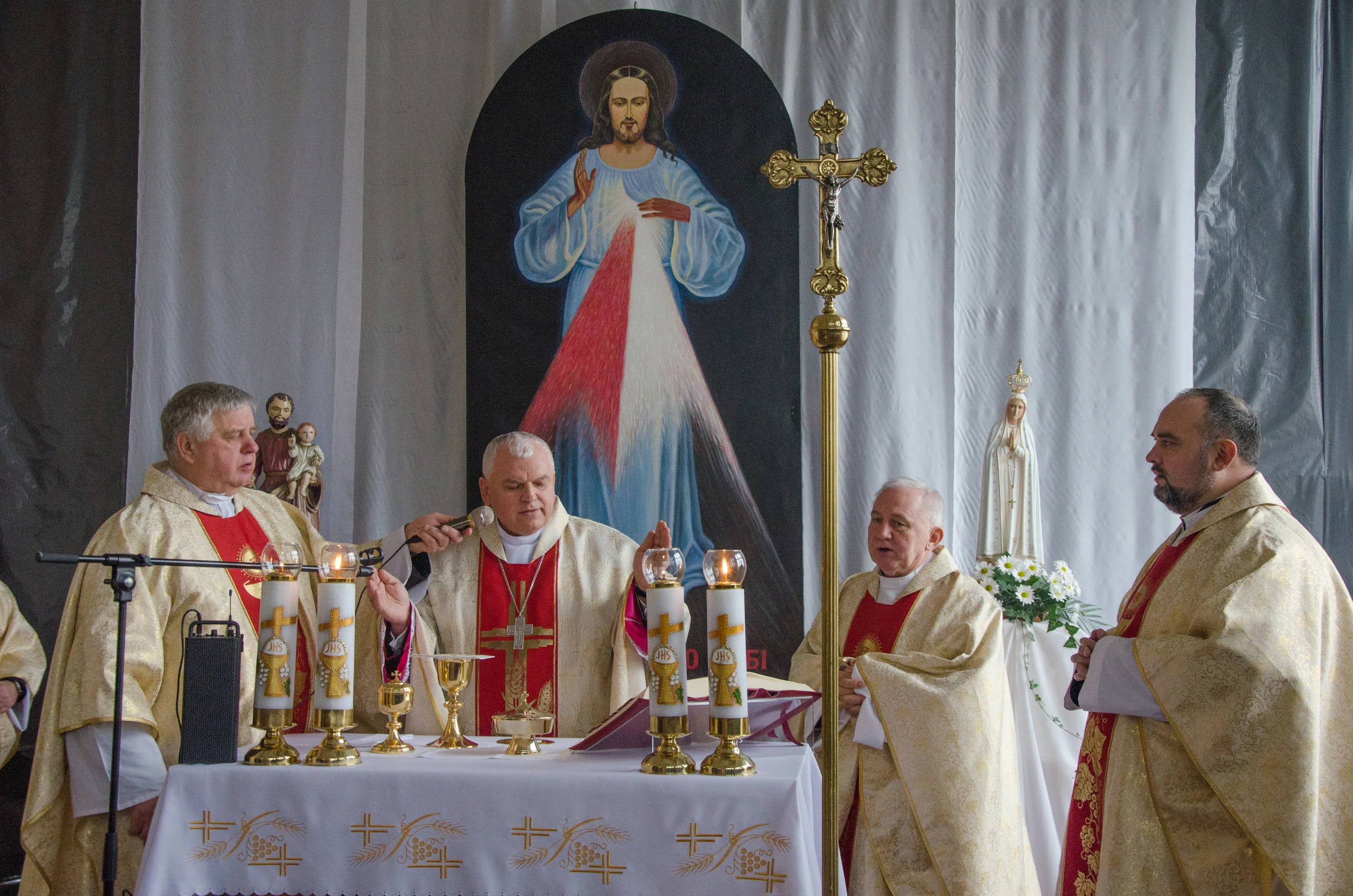 Mass Offerings Online with Aid to the Church in Need | Aid to the ...