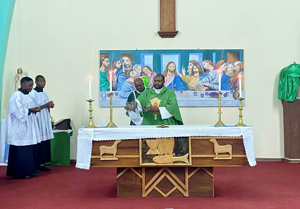 Zimbabwe: Mass stipends for the priests of the diocese of Masvingo ...