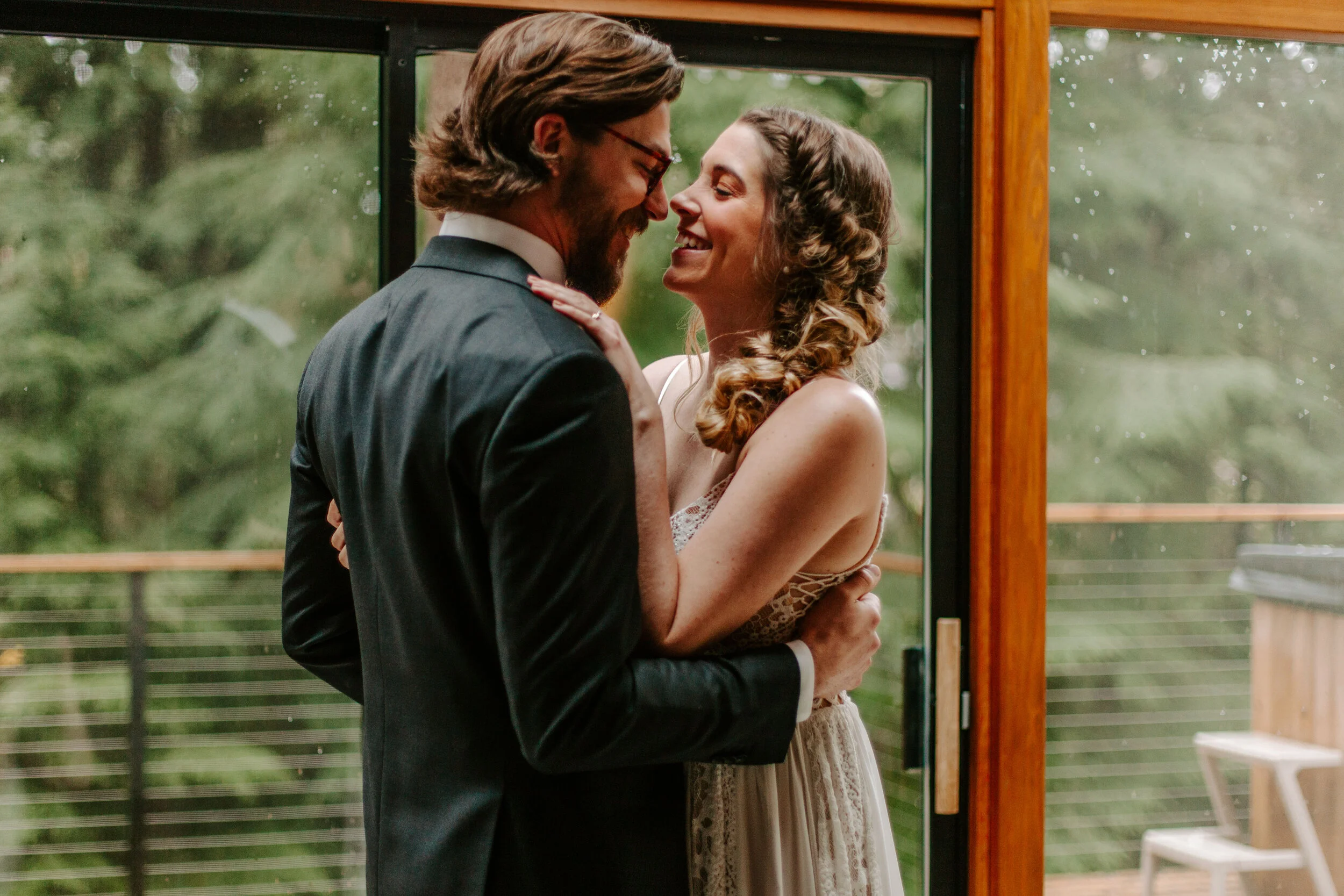 Oregon Elopement at the Woodlands House | Portland Adventure Elopement ...
