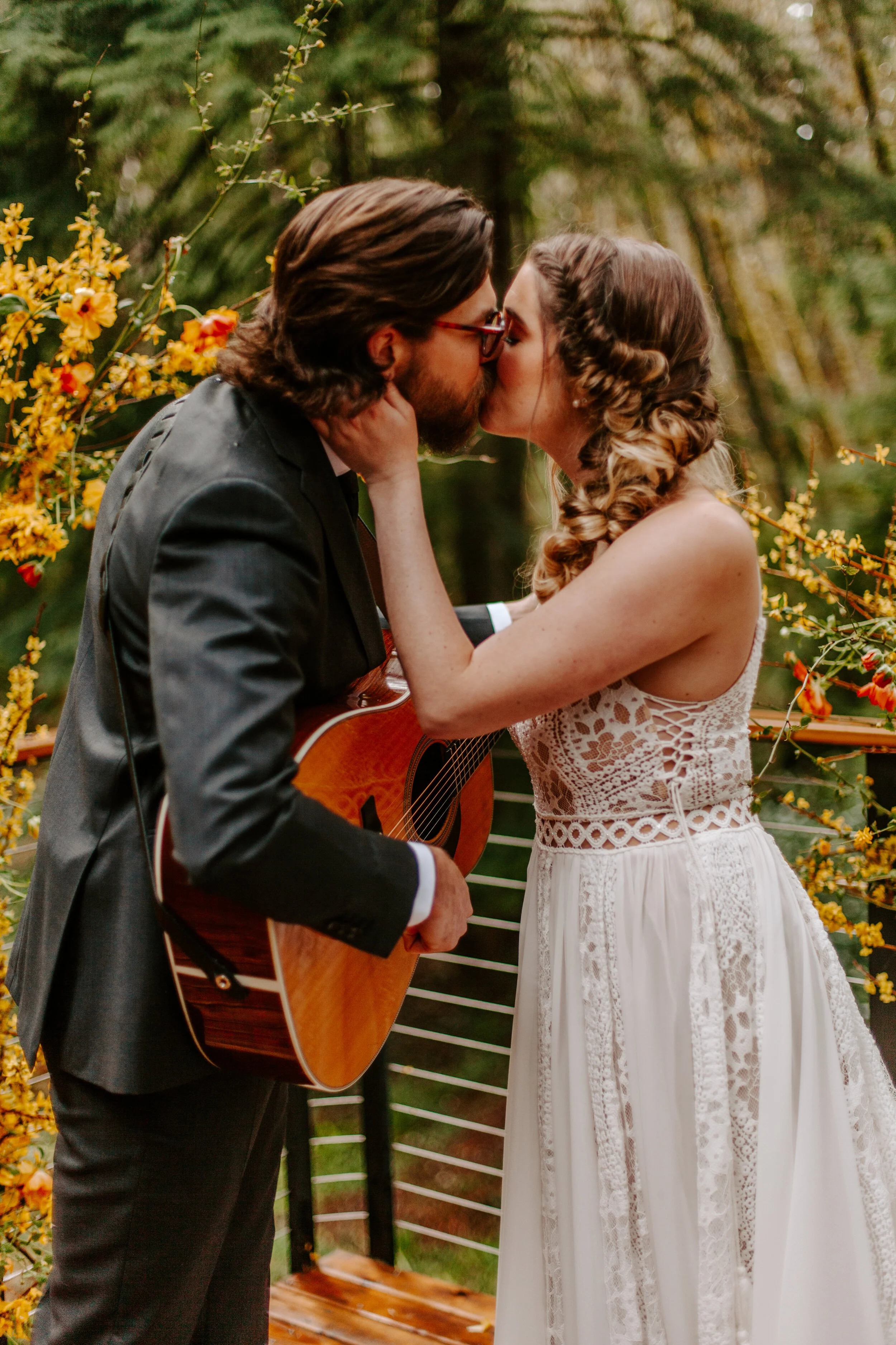 Oregon Elopement at the Woodlands House | Portland Adventure Elopement ...